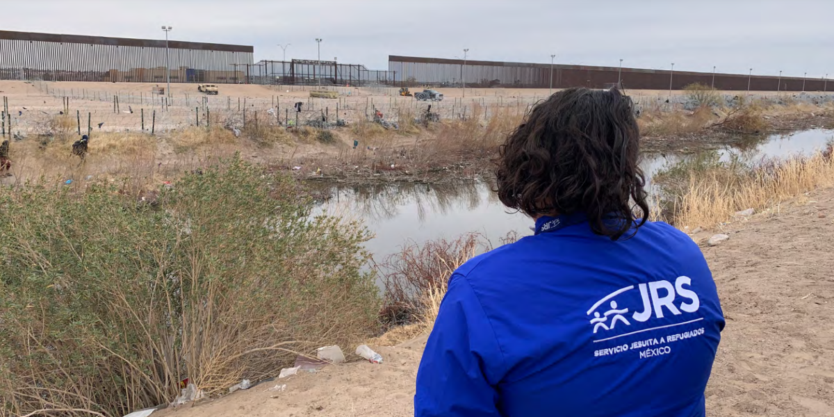 Navigating the US-Mexico border: digital practices of migrants and ...